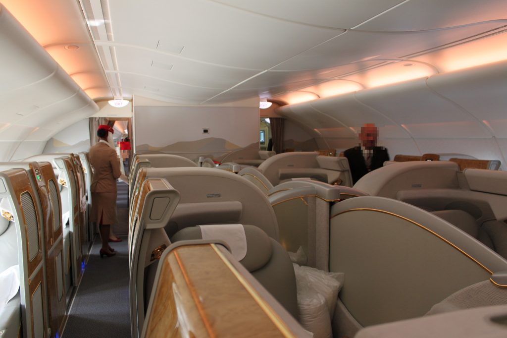 EK：エミレーツ航空【A380ファーストクラス】EK204：ニューヨーク(JFK)－ドバイ(DXB)＜搭乗・シート編＞ | マイルでファースト ...