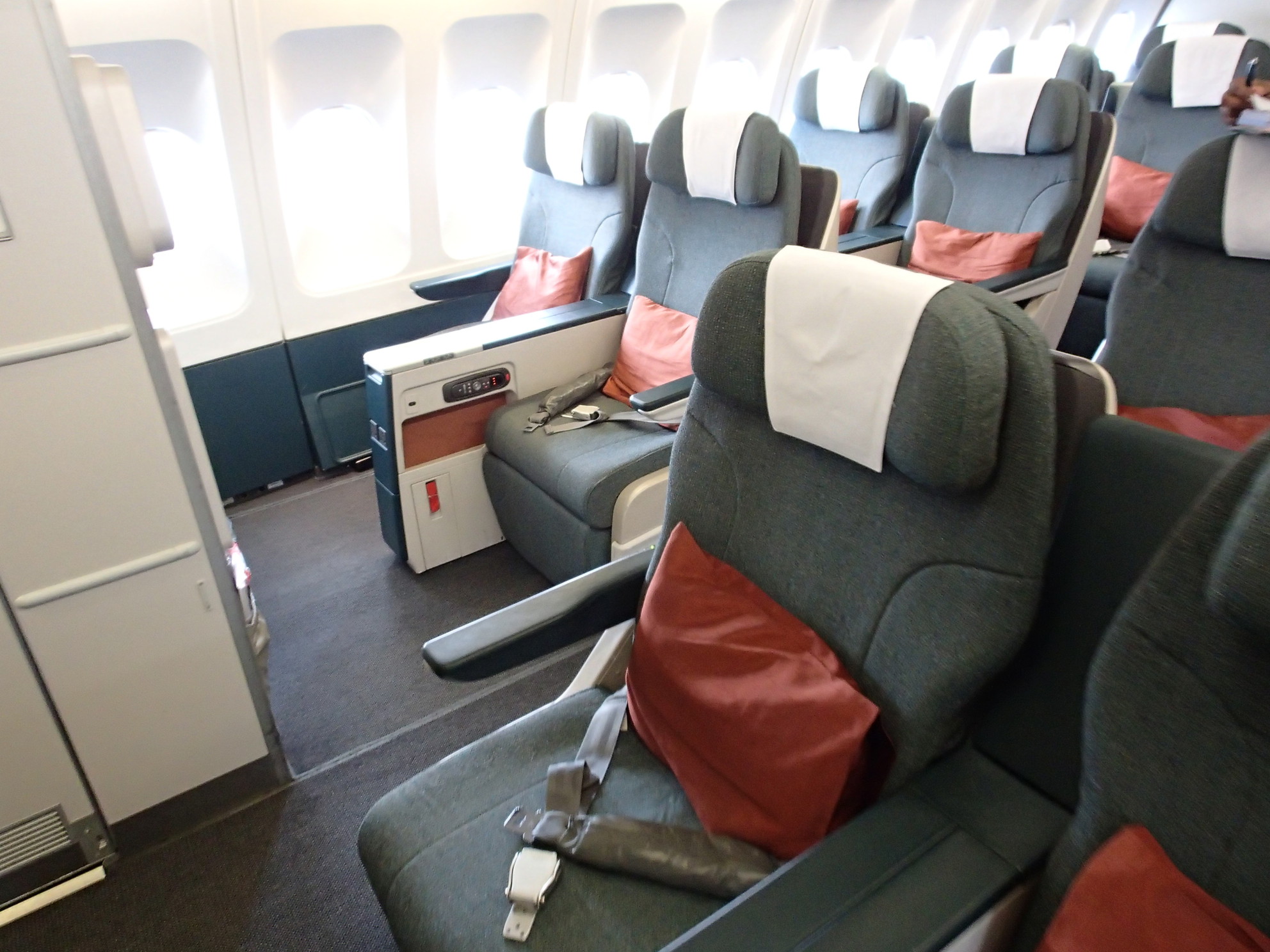 CX：キャセイ・パシフィック航空【A333(33P)ビジネスクラス】CX722：KUL(クアラルンプール)－HKG(香港) | マイルで ...